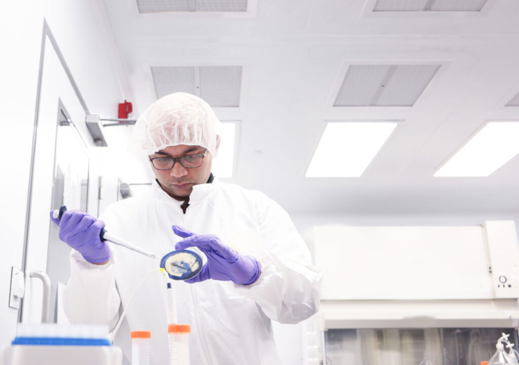 CRTW Luminaire for Cleanroom Applications from Certolux